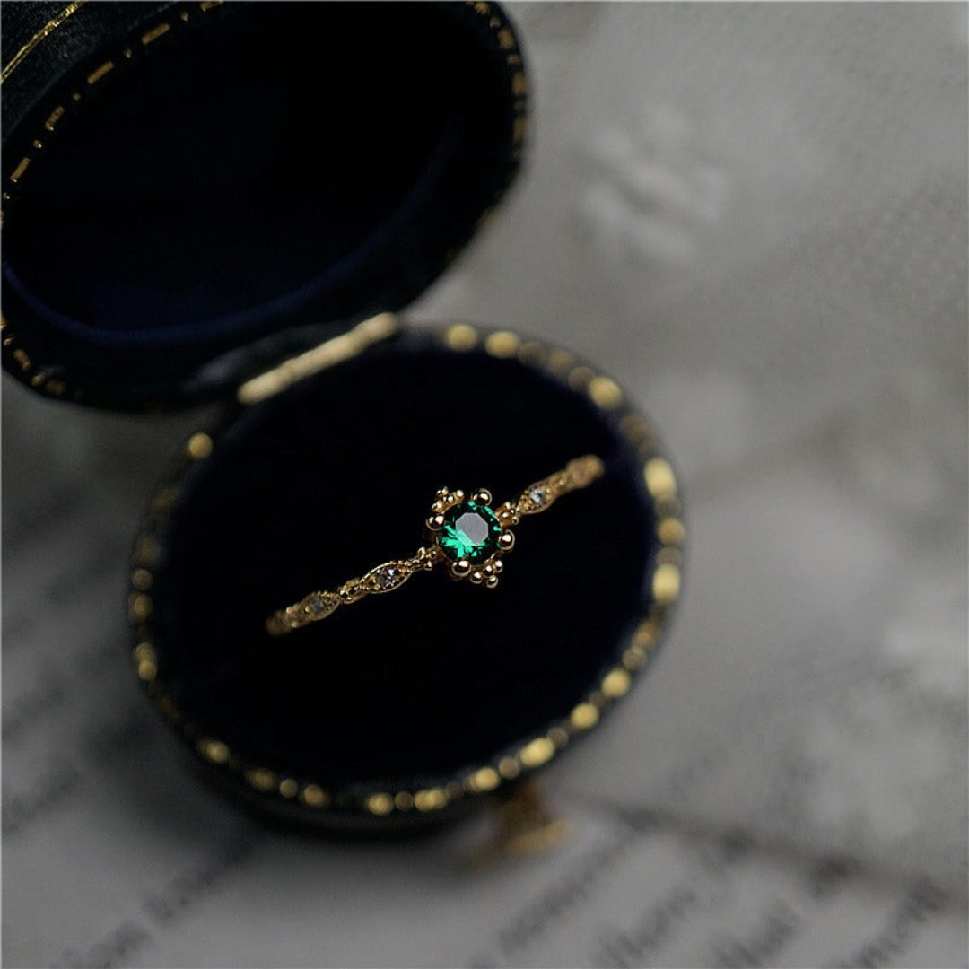 Luxury Emerald Silver Adjustable Ring